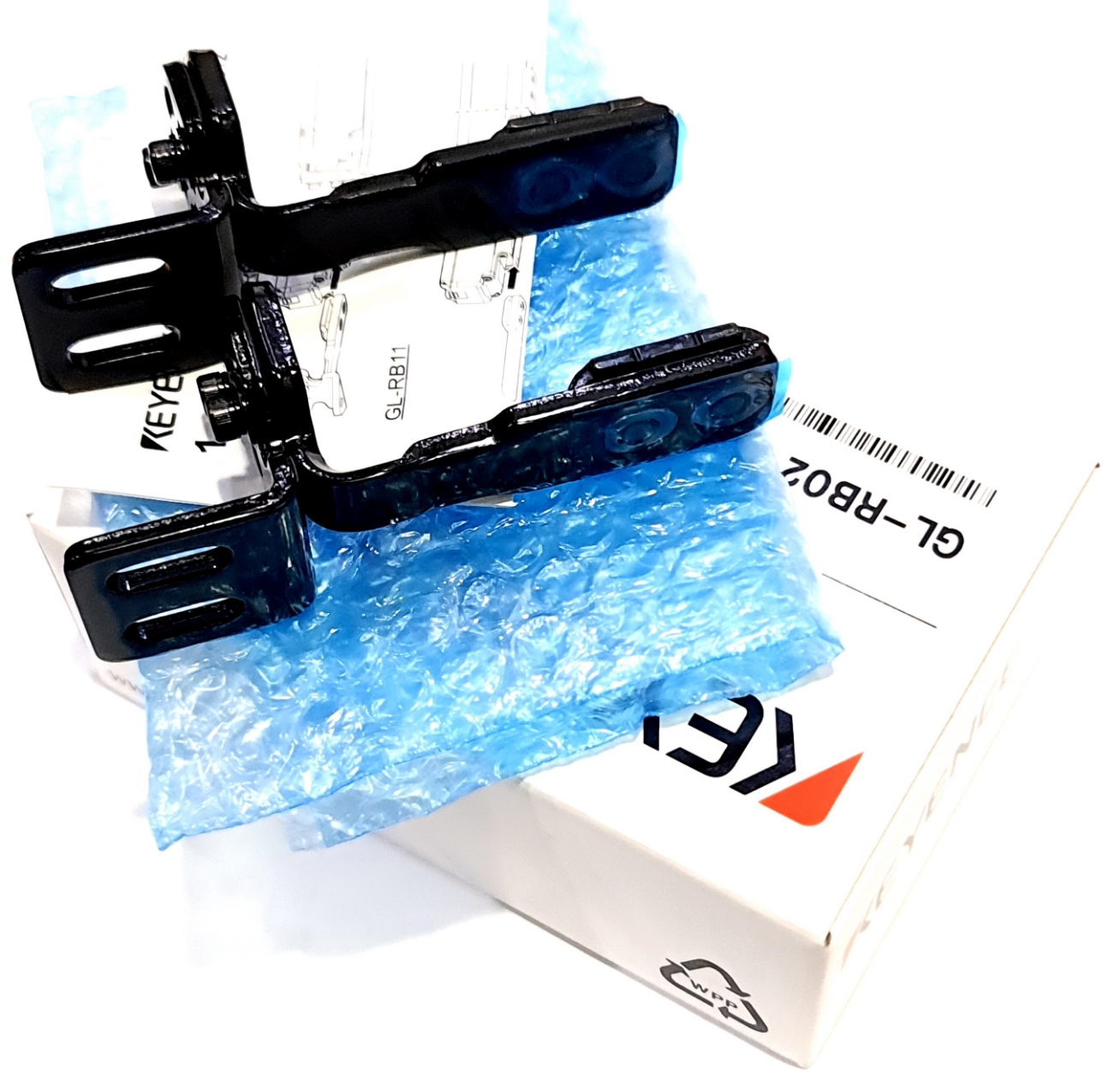 Keyence Light Curtain Mounting Brackets | Shelly Lighting