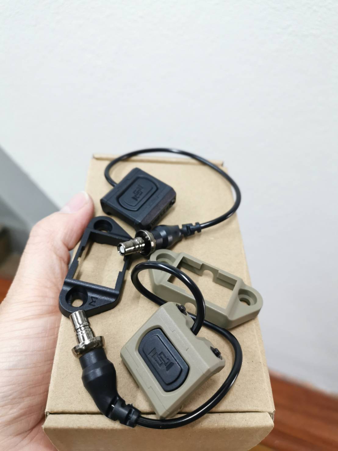 ปุ่มสวิทช์ไฟฉาย Unity Modlite Mod Button สำหรับไฟฉาย Surefire (Mod-D ...